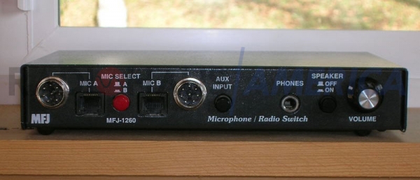 MFJ-1260 Interface para usar 2 microfones em um único rádio - RADIOHAUS ...